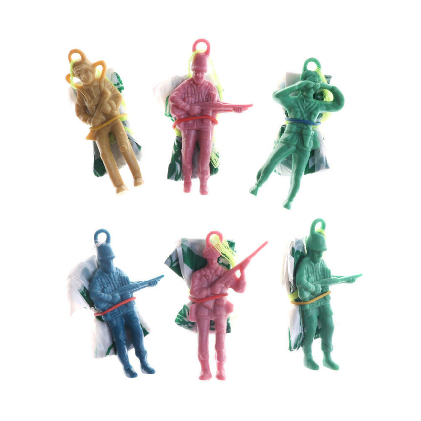 60er Jahre Spielzeug: Baukästen, Plastikfiguren & Puppen